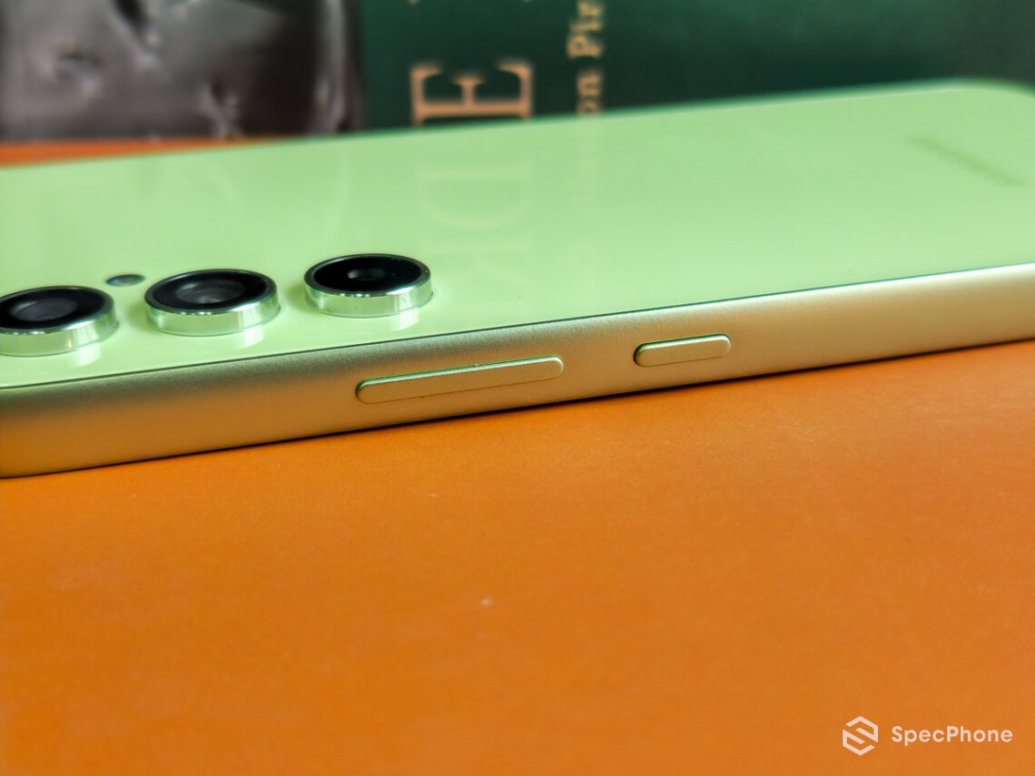 รีวิว Samsung Galaxy A54 สมาร์ทโฟนรุ่นกลางในราคา 13,999 บาท