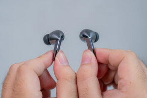 รีวิว Samsung Galaxy Buds3 Pro | Galaxy Buds3 หูฟังพลัง AI พร้อมดีไซน์ ...